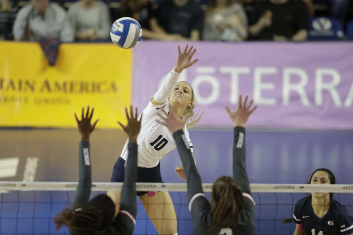 No. 17 BYU women’s volleyball sweeps Pepperdine | News, Sports, Jobs ...